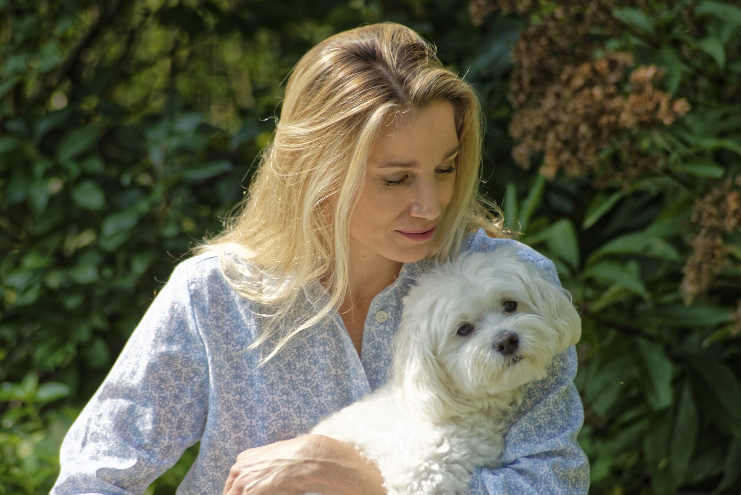 INTERIOR & TEXTILE DESIGNER LAUNCHES NEW RESORT COLLECTION – John Eric ...